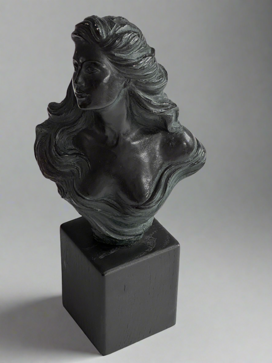 Austin Productions Bust Sculpture 1990 – surlatable
