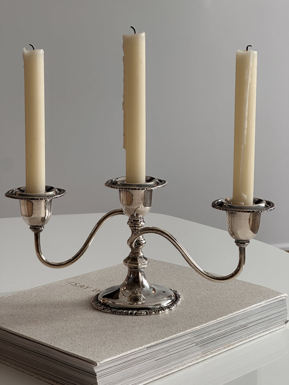 SUR LA TABLE – surlatable